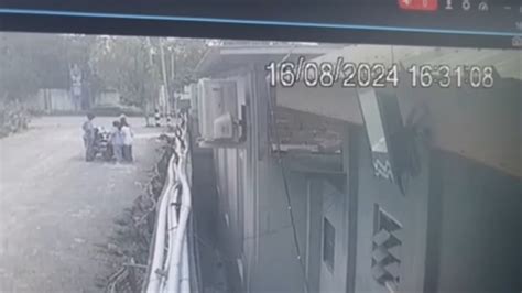 လုံခြုံရေးတပ်ဖွဲ့ဝင်များ အယောင်ဆောင်၍ လက်နက်ပြပြီး ခြိမ်းခြောက် လုယက်မှုများရှိလာနေ