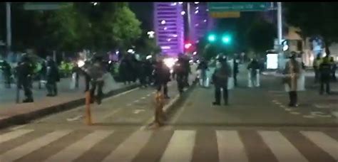 Громадяни засуджують що Esmad атакує громаду Ембера в Національному