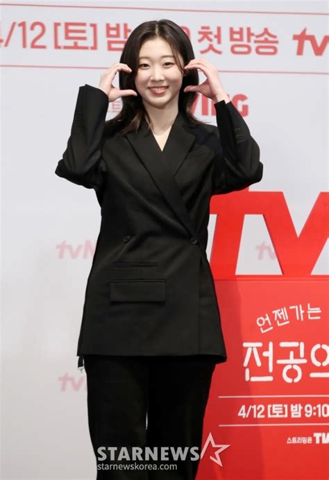 한예지 오늘 데뷔하는 신예 ★포토