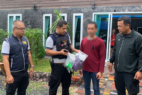 ตำรวจสอบสวนกลาง Cib เปิดปฏิบัติการค้นบ้านคนช่วยเหลือ “แป้ง นาโหนด” พาหลบหนีจากเขาบรรทัด พร้อม