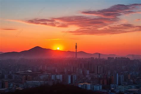 Pemandangan Kota Dengan Perbukitan Dan Matahari Terbenam Resolusi Tinggi Namsan Kota Latar