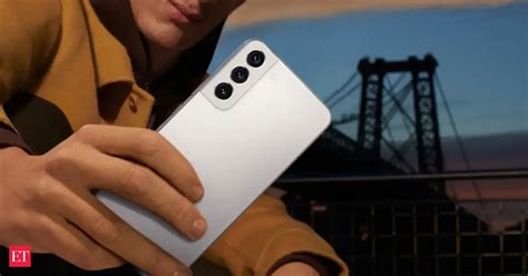 Samsung Galaxy S22 Price Samsung Galaxy S22 Gets A Price Cut Ahead Of Samsung Galaxy S23 Launch