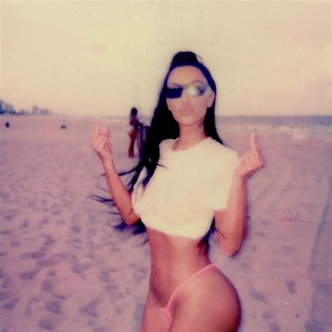 Kim Kardashian Sexy Butt 13 New Photos The Fappening