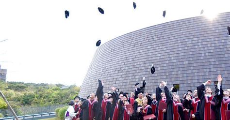 Qsu Graduates 01 Okinawa Institute Of Science And Technology Oist