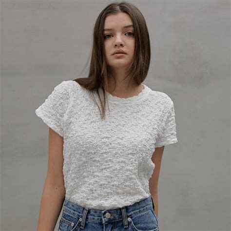 [잡담] 이런 옷 안에 뭐 받쳐 입는 게 좋을까 인스티즈 Instiz 일상 카테고리