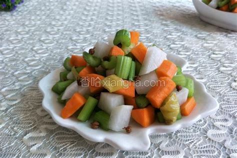 酸辣泡菜丁的做法 菜谱 香哈网