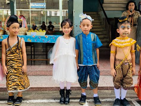 โชว์การแต่งกายชุดในวรรณคดีเรื่องพระอภัยมณี โรงเรียนบูรณวิทย์