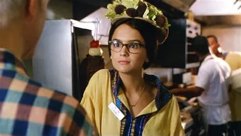 The 7 Most Iconic Outfits From Your Favorite 90s Chick Flicks