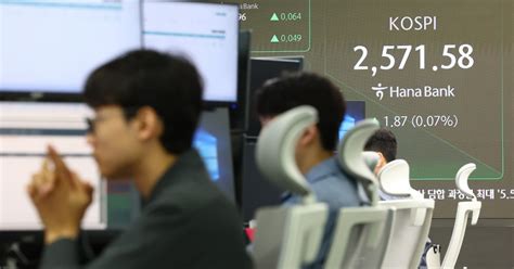 개인 사자에 코스피·코스닥 강보합 출발삼성전자 장중 5만전자