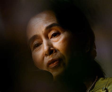 Khit Thit Media ဒေါ်အောင်ဆန်းစုကြည် နှလုံးရောဂါ Facebook