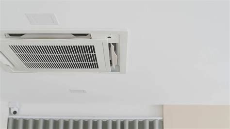Ceiling Mounted Air Conditioning Cassette Type Unit With Modern Design And Sleek Appearance