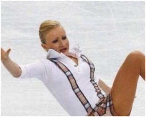 30 Epic Fails Featuring Female Athletes That Are Hilarious