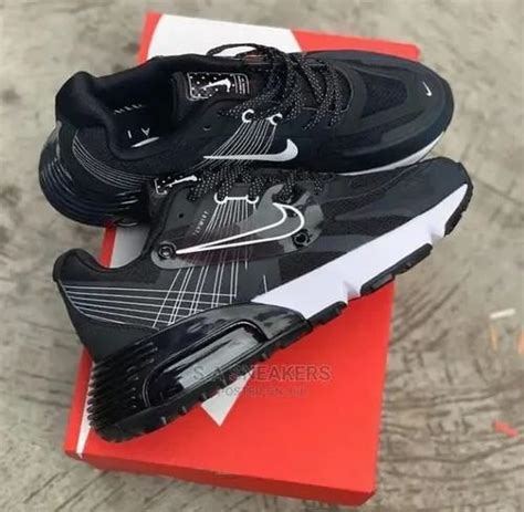 Nike Flywire Sneaker Black White At Best Price In Surat By Vufiza Id