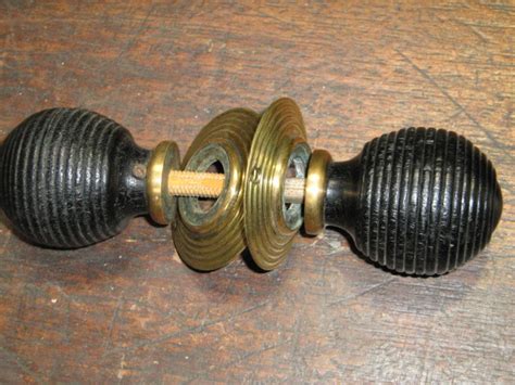 Beehive Wooden Door Knobs Mk2