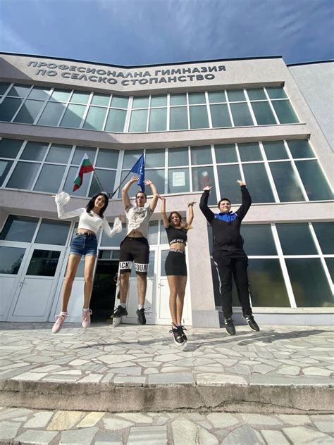 Пеещ звънец Професионална гимназия по селско стопанство Нова Загора