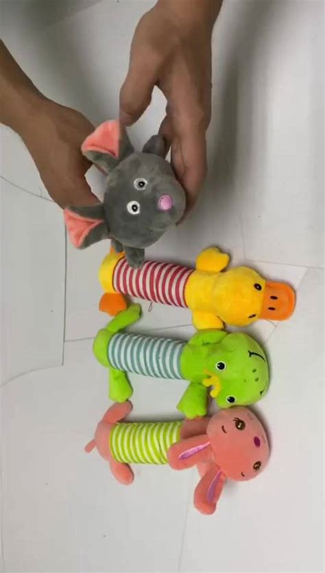 ตุ๊กตาตัวยาว เกรดa ตุ๊กตาบีบมีเสียง ปี๊ปๆ ของเล่นสุนัข ของเล่นแมว พร้อมส่งในไทย Shopee Thailand