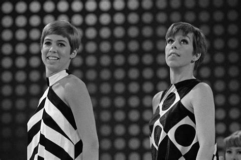 Carol Burnett And Vicki Lawrence Reunite 59 Years After “the Carol