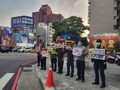 中市警大頭娃娃齊現身｜「易肇事路口」報你知！