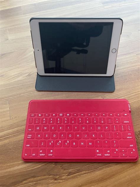 Logitech Wireless Keyboard Portable Keys To Go Computers And Tech Parts And Accessories Computer