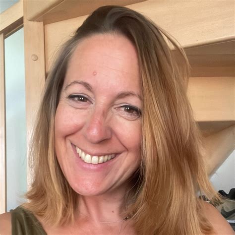 Faustine Perrin Responsable Opérationnel Le Phare Saint Louis