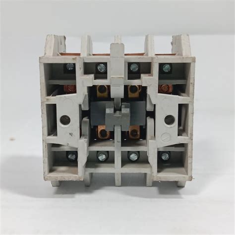 Auxiliary Contact Block For Enhanced Control Circuit