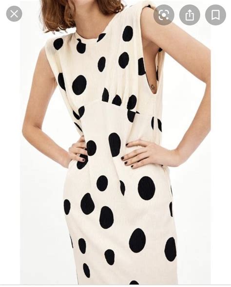 Стильне плаття Zara — ціна 270 грн у каталозі Сукні міді Купити жіночі речі за доступною ціною