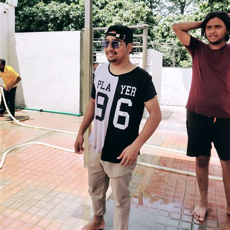 Mr Waleed Azhar Waleedhunyar • Instagram Photos And Videos