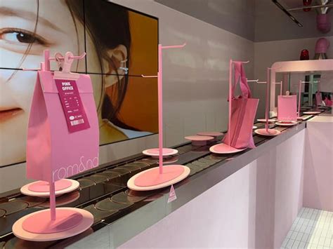 보람찬 현장 코덕의 꿈이 현실로롬앤 성수동 첫 오프라인 매장 연 이유