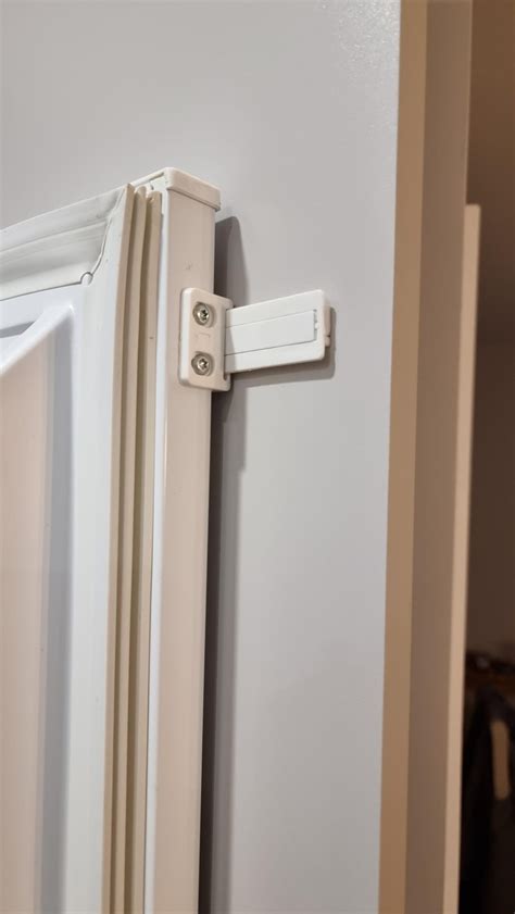 Sliding Door Doesnt Seem To Close Properly On Integrated Fridge How