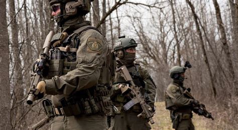 Rcmp Ert Members During Training [1080x591] R Policeporn