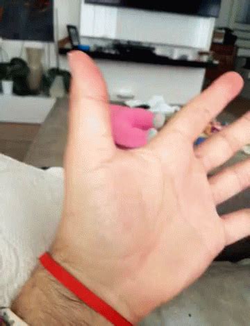 Hand S