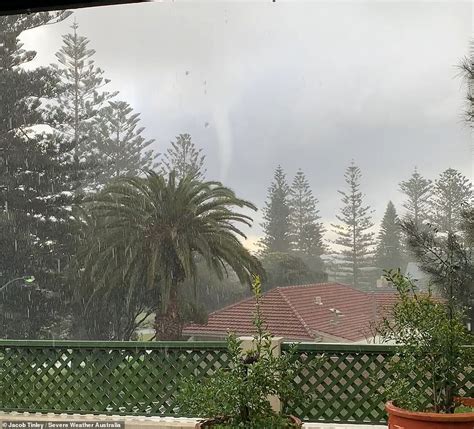 Tornado Strikes Australias Exclusive Suburb Daily Mail Online