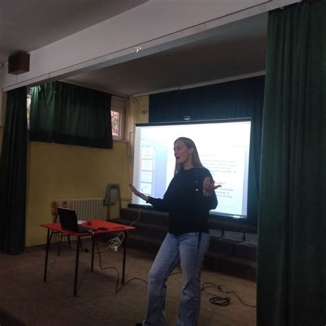 „Безбедност на интернету“ ОШ Нада Пурић Ваљево