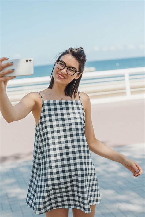 30 Summer Beach Outfit Ideas 2025 Cute Beachwear Maxi Dresses