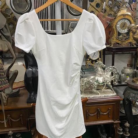 스퀘어넥 화이트 미니 드레스 헬로마켓