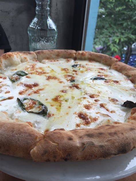합정 스파카나폴리의 고르곤졸라 피자 Food Bread