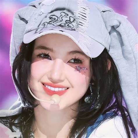 Pin Oleh ☘ Di Ditto ~ Aktris Wanita Artis