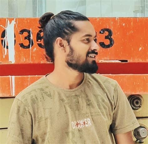 যারা এখনো আমার থেকে ফুলের ভালোবাসা পান নাই তারা এখনি পাবেন যারা এখনো