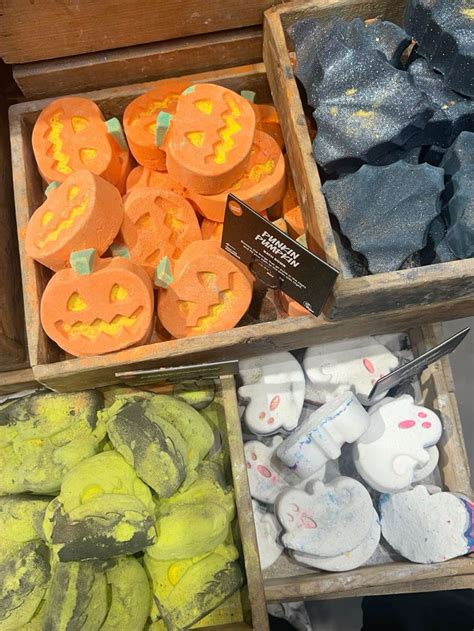 Halloween Lush Is The Best 🎃 Halloween Pumpkin Bath Bomb Autumn