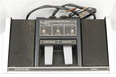 MATRIXSYNTH Moog Polymoog 203A Polyphonic Analog Synth Polypedal 285A SN 1521