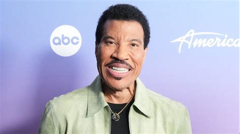 Lionel Richie Debunks Plastic Surgery Myth Credits Water Sleep And Sex
