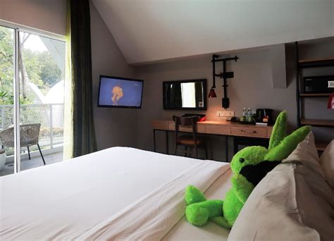 Dash Deluxe Pool View Dash Box Hotel Cyberjaya