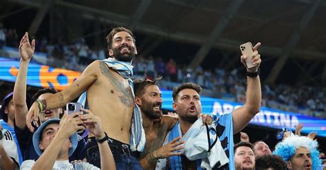 축구에 진심인 아르헨티나 팬들의 응원