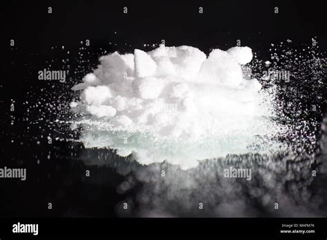 Copper Oxidation Chemical Reaction Hi Res Stock Photography And Images Alamy