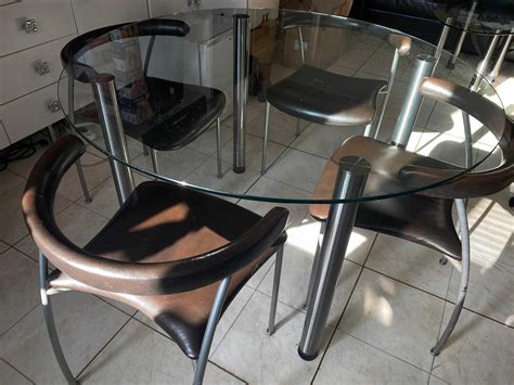 Комплект маса за хол и кухненска маса с 4 стола гр София Дружба 2 • Olx Bg