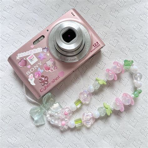 Pin By 𝓑𝓮𝓵𝓵𝓮 𝓲𝓼 𝓑𝓻𝓸𝓴𝓮 On Digital World Pink Camera Pink Digital Camera Cute Camera