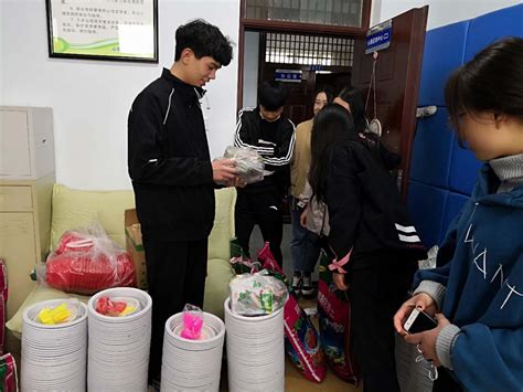 我校525生命教育——绿植领养活动圆满结束 学生工作部（处）
