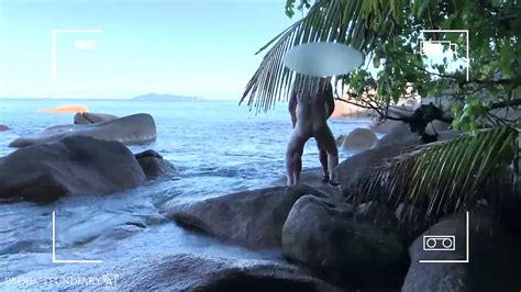 Grabo A Una Pareja De Turistas Teniendo Sexo En La Playa