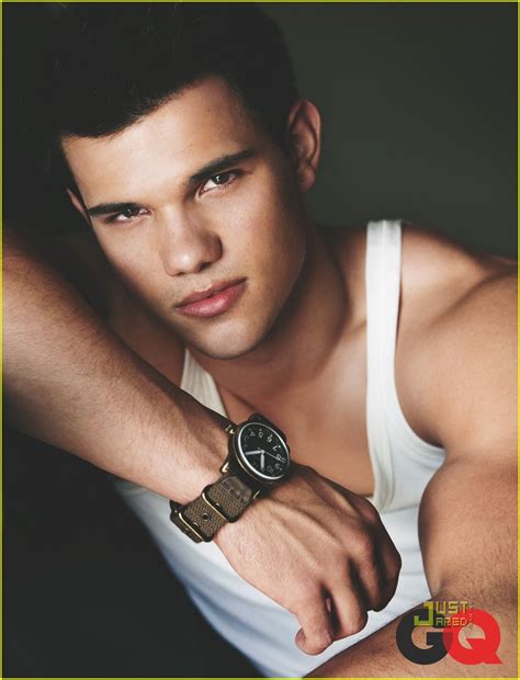 Best Celebrities Taylor Lautner Has Sexy Body