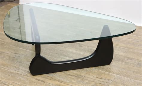 Isamu Noguchi Interlocking Curvilinear Black Lacquered Wooden Base With A Glass Amoeba Form